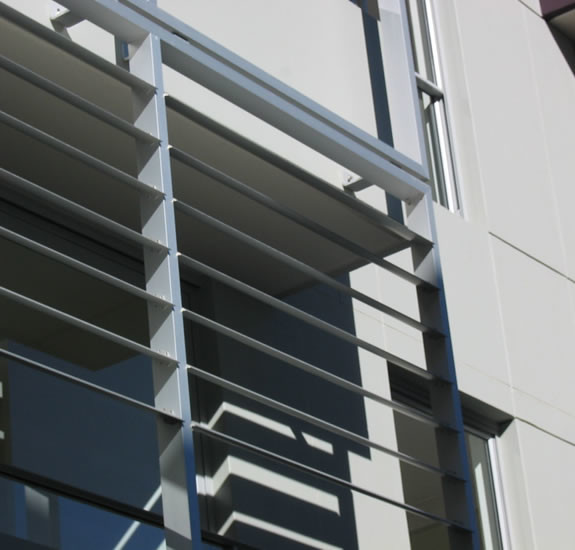 Exterior 300mm Aluminium Sun Shade Louvres Blades Wall Cladding